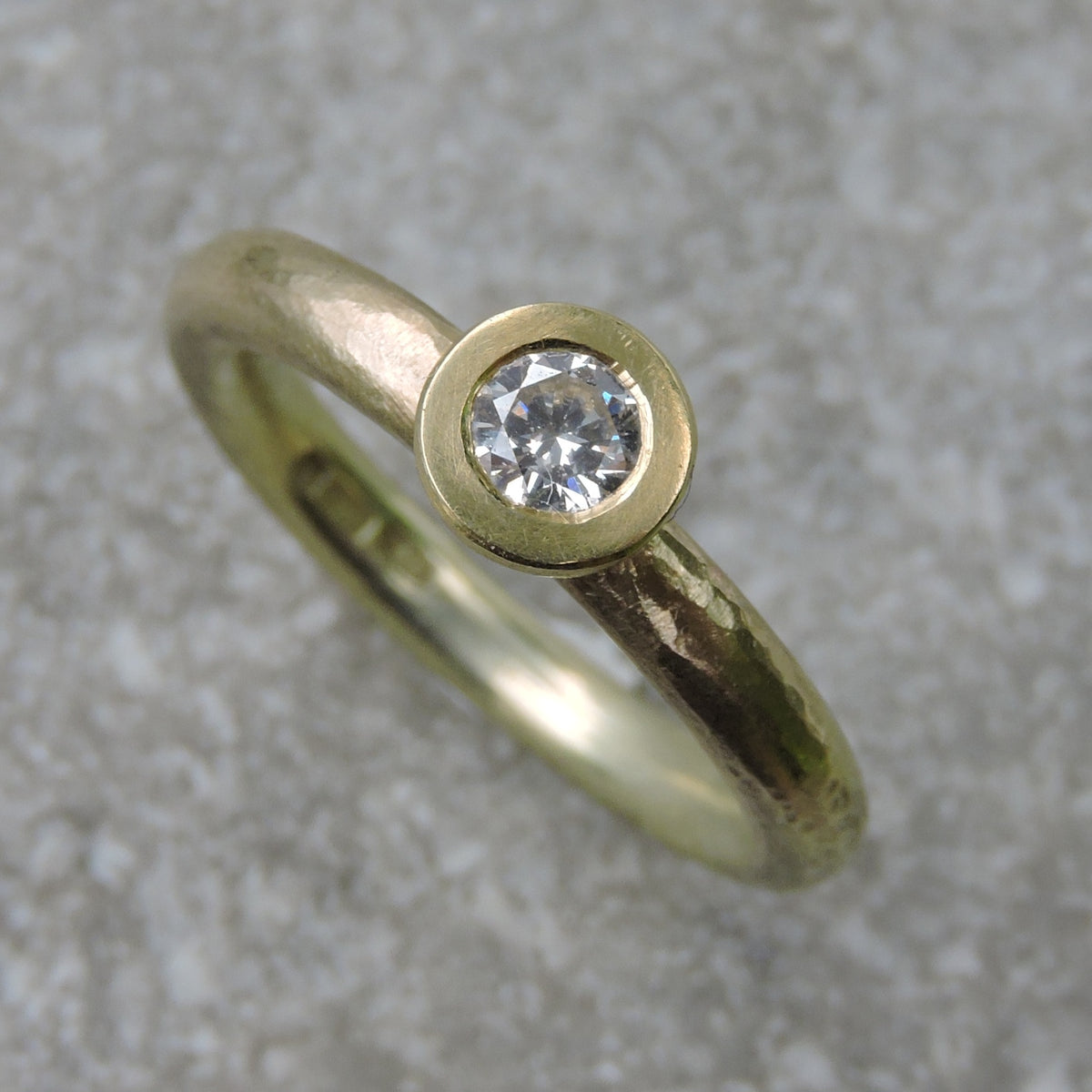 4mm Diamond Engaegment Ring – Silver and Stone